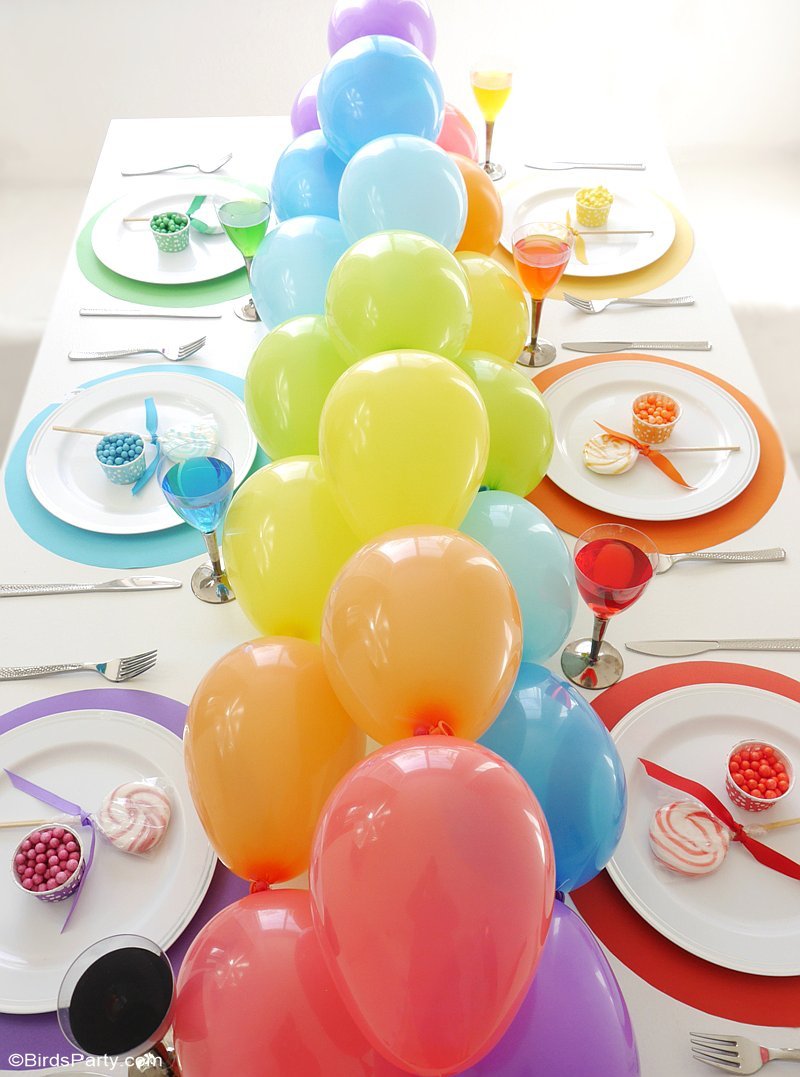 rainbow-balloons-table-runner-garland-centerpiece-diy1